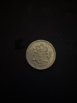 1983 Royal Arms One Pound Coin Old Style ( £1 ) EXTREMELY RARE- Wriring ...