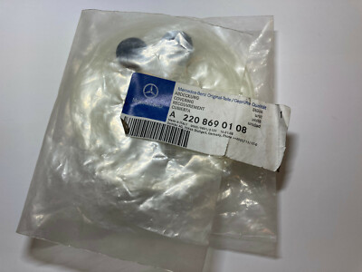 New Genuine Mercedes Benz Washer Reservoir Adapter 2208690108 / A 220 ...