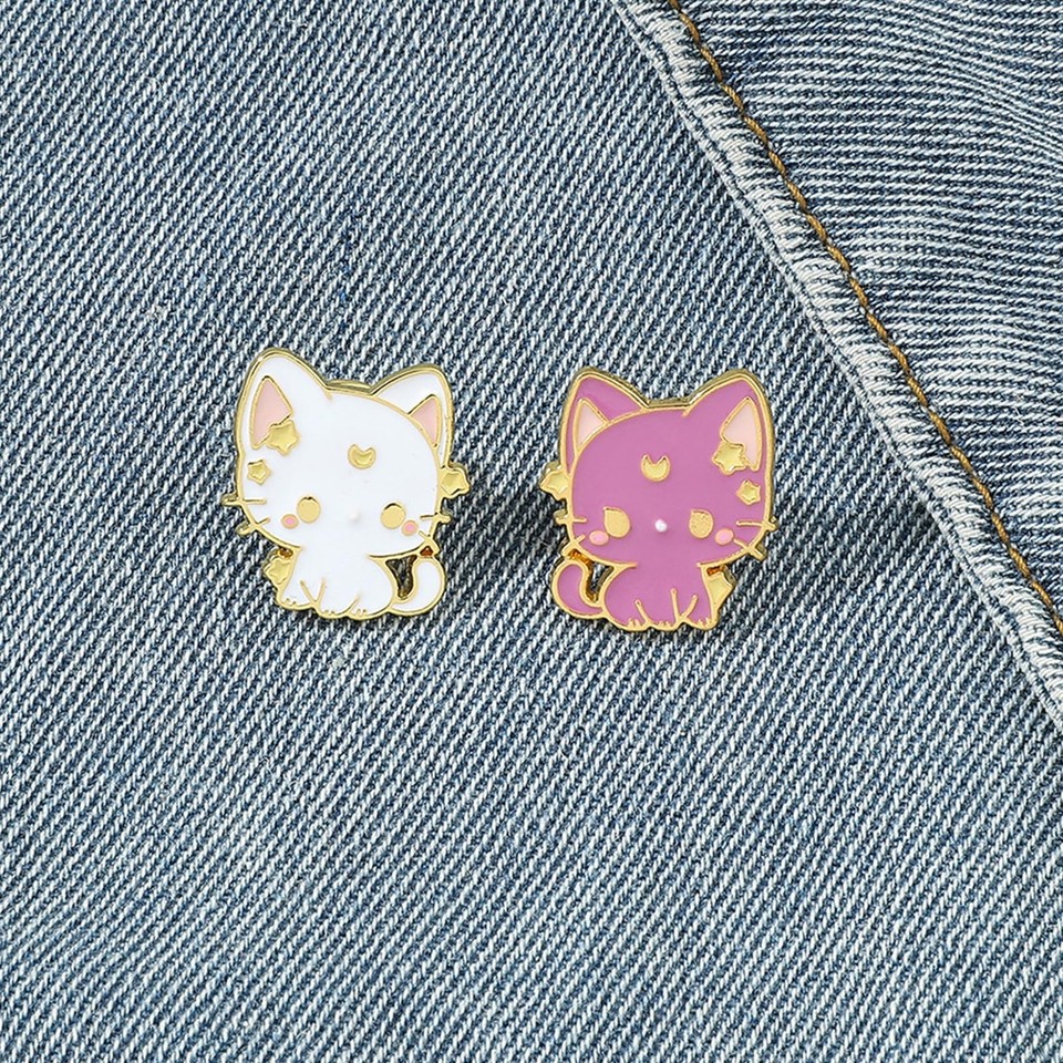 Chuqiu 2Pcs Anime Cat Brooch Pins For Women Enamel Pins For Backpacks ...