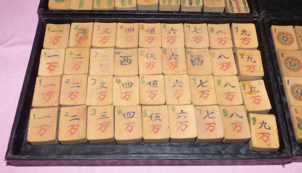Vintage Mahjong 125 Bamboo Wooden Tiles with Case and Counting Sticks ...