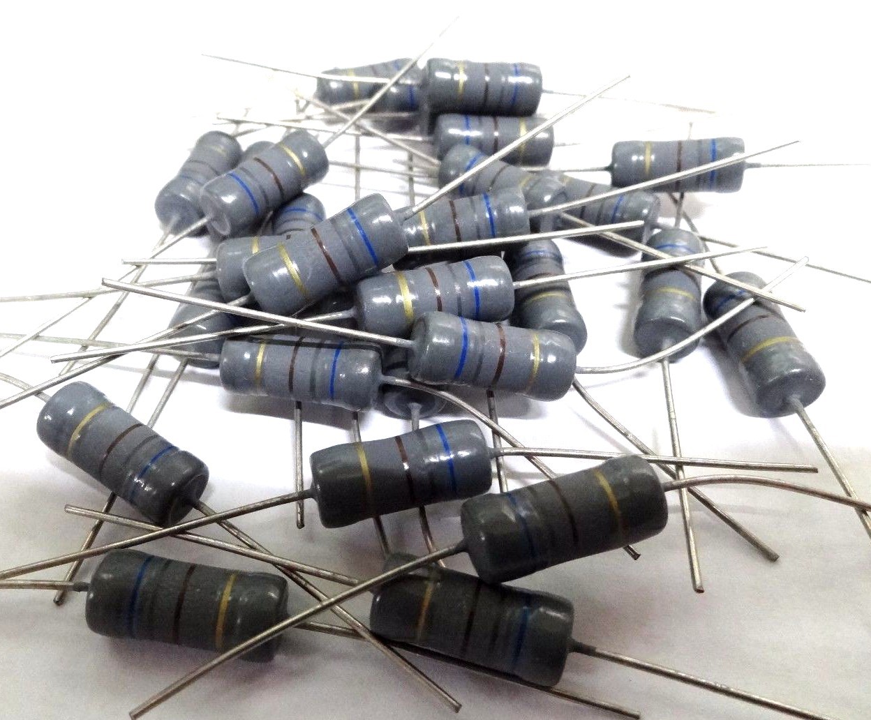 1000 x 680 ohm 2W metal film resistor Welwyn MR8F bulk wholesale 680R ...