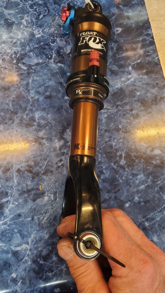 Fox Float CTD Rear Shock with Yoke For 29'er Stumpjumper FSR comp. Tune ...