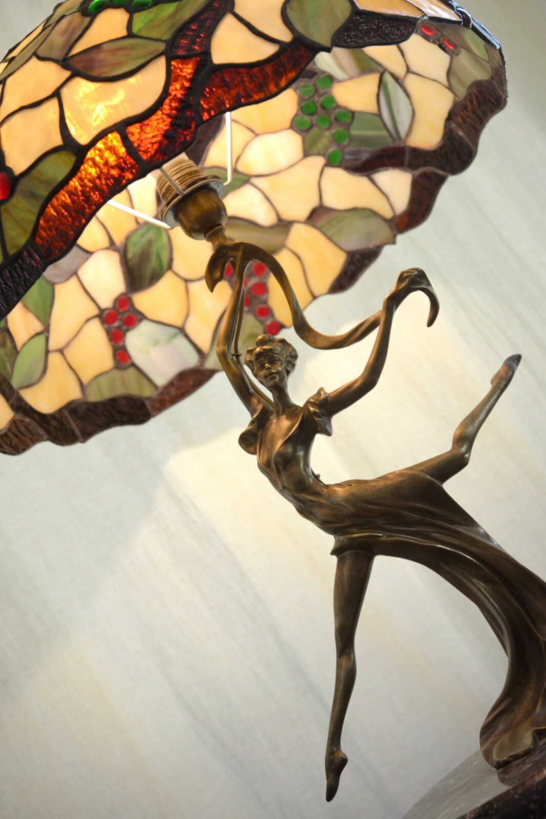 MID CENTURY ART DECO DANCING BALLERINA LAMP WITH TIFFANY STYLE SLAG ...