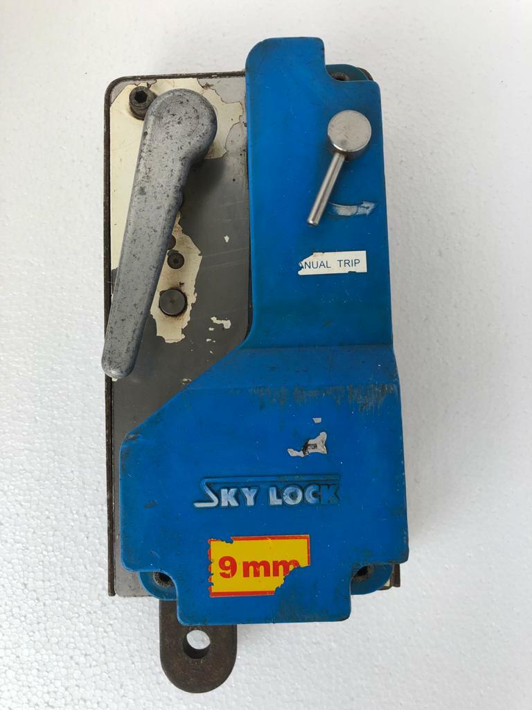 SKY CLIMBER ALPHA 800 PNEUMATIC AIR HOIST MAN LIFT WITH SKY LOCK #1 | eBay