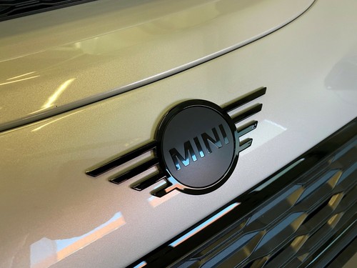MINI Genuine F55 F56 F57 Front Bonnet Badge Emblem Roundel Black ...