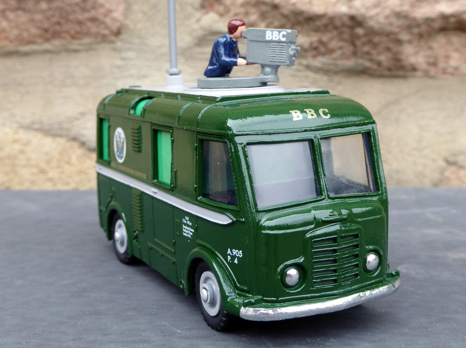 DINKY BBC Roving Eye Mobile Control Room Extending Mast repro stickers ...