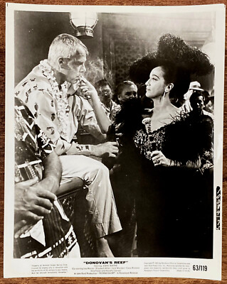 DONOVAN'S REEF Original Movie Press Photo 1963 Lee Marvin Pretty ...