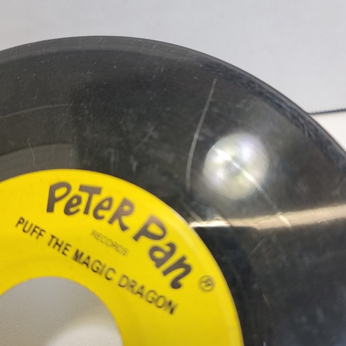 Puff The Magic Dragon Record F1202 45 RPM Peter Pan 4 Favorite Songs ...
