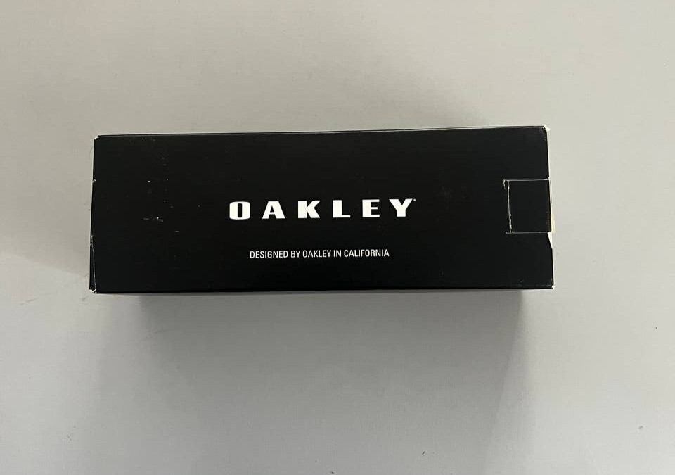 Oakley Eyeglasses Frames With box and cloth bag - Gem