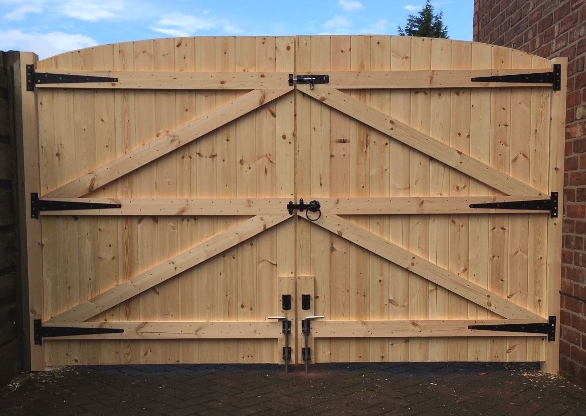 Pleasing Wood Driveway Swing Gates Gate AUTOMATIC GATES Mozabo