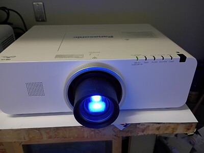 TESTED PANASONIC PT-EZ570 WUXGA FULL HD 5000 LUMENS, PROJECTOR W/ LNS ...