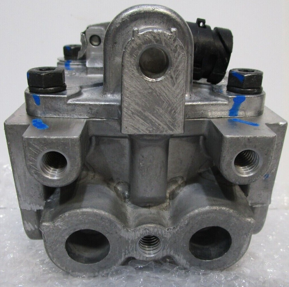 BENDIX ATR-6 BRAKE RELAY TRACTION VALVE # K070684 | eBay