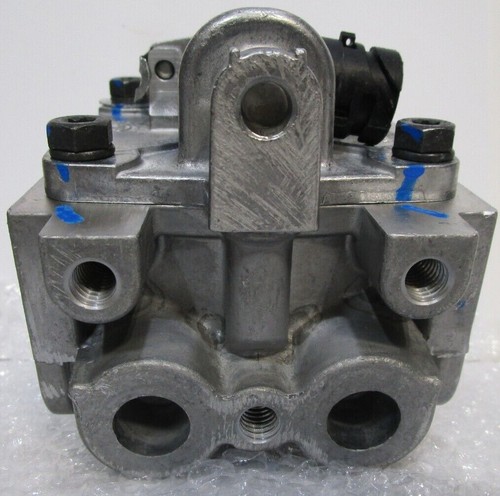 BENDIX ATR-6 BRAKE RELAY TRACTION VALVE # K070684 | eBay