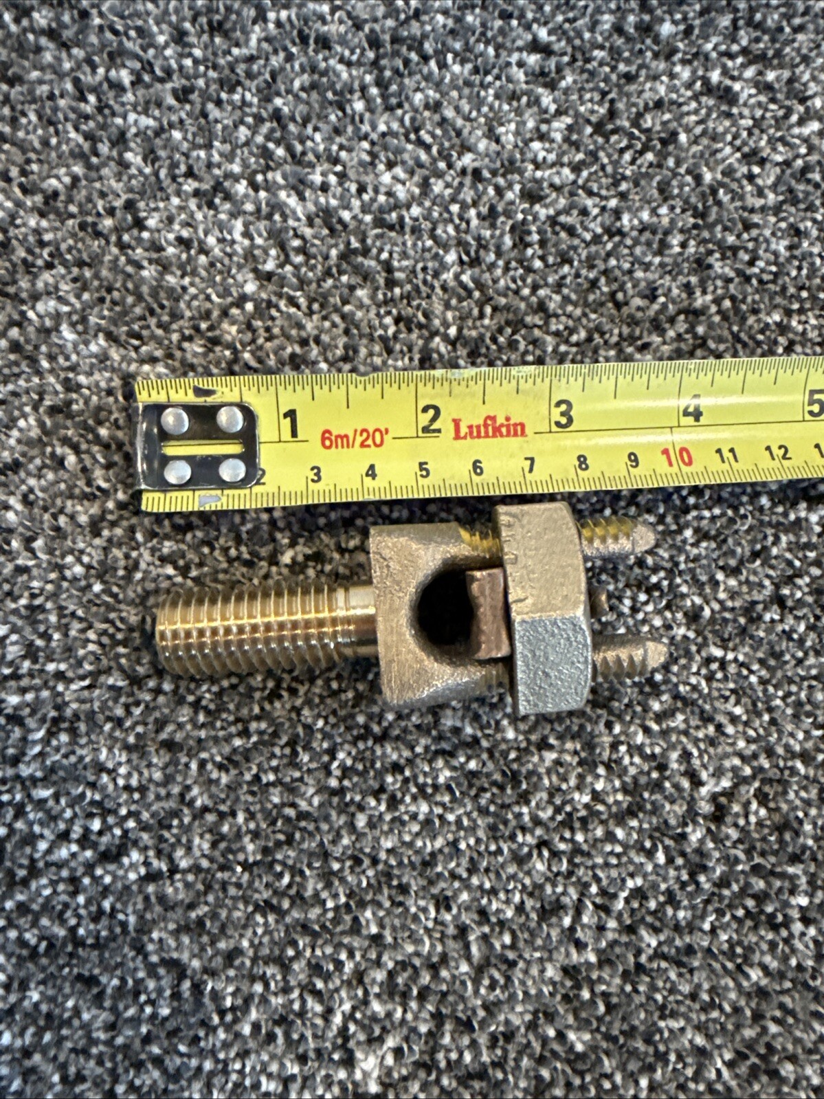 KC28B1 Burndy Servit Post 1-4/0 Flat to Post Grounding Connector | eBay