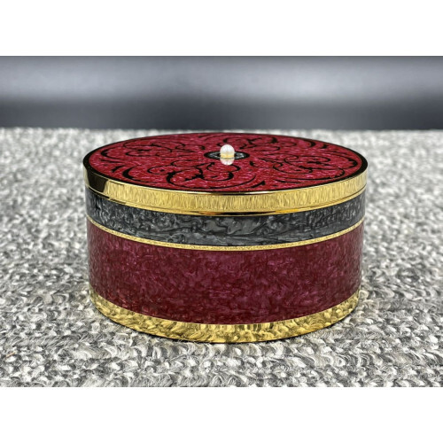 MIKIMOTO International Jewelry Box Lacquered Red × Gold limited From ...