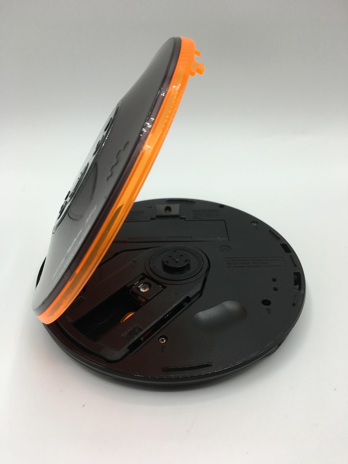 Sony PSYC MP3/ATRAC Portable CD Player - Walkman - Purple (D-NE320/BC1 ...