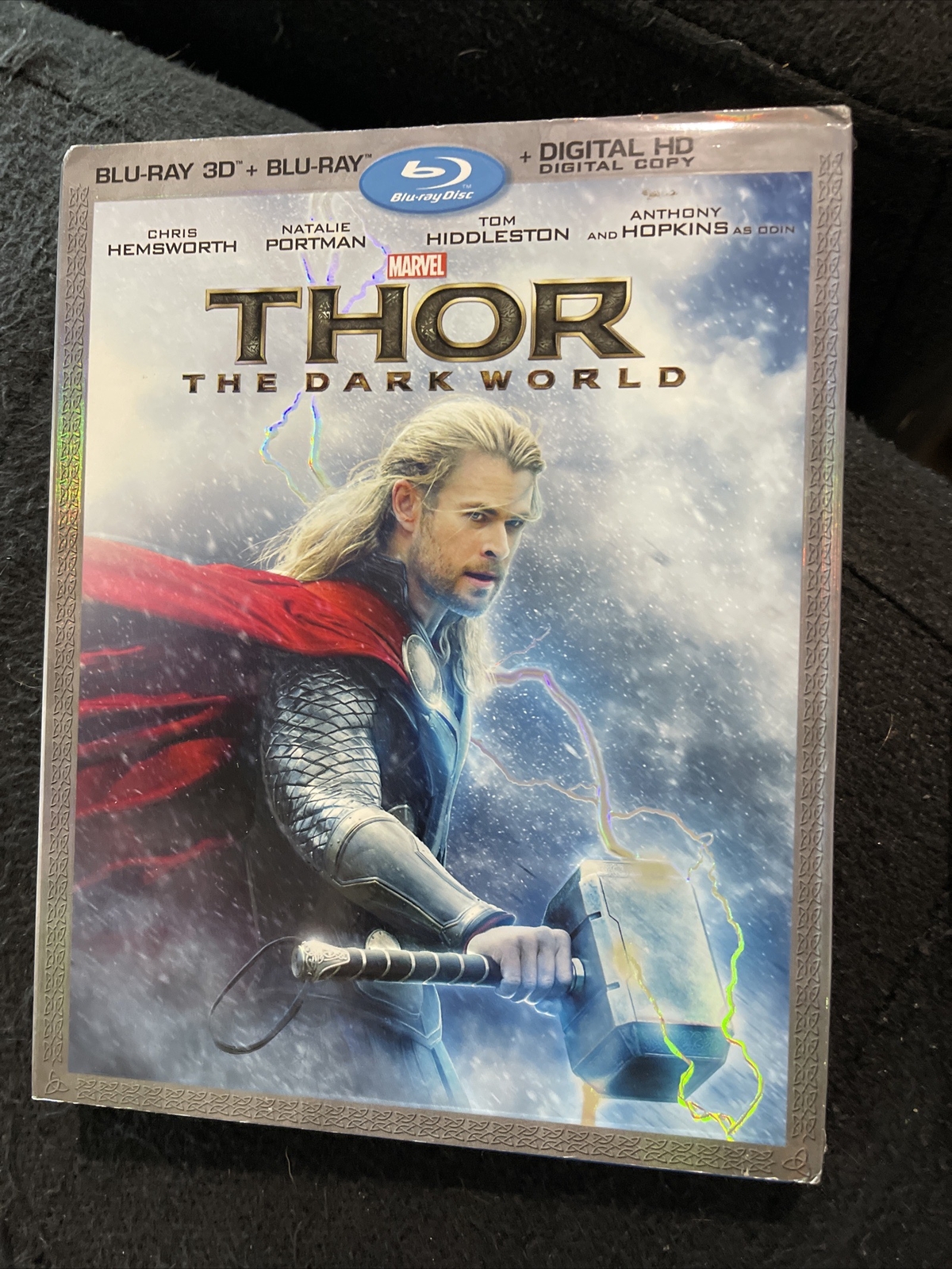 Thor: The Dark World (Blu-ray Disc, 2014, 2-Disc Set, Includes Digital ...