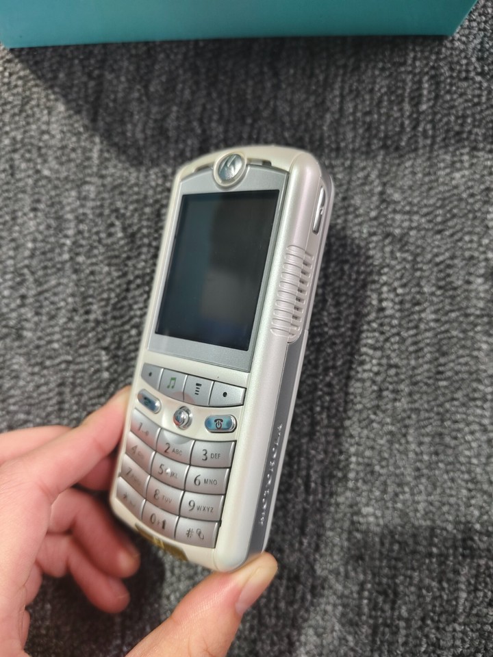 Motorola ROKR E1 Feature phone 1.9in 0.3MP cell phone | eBay