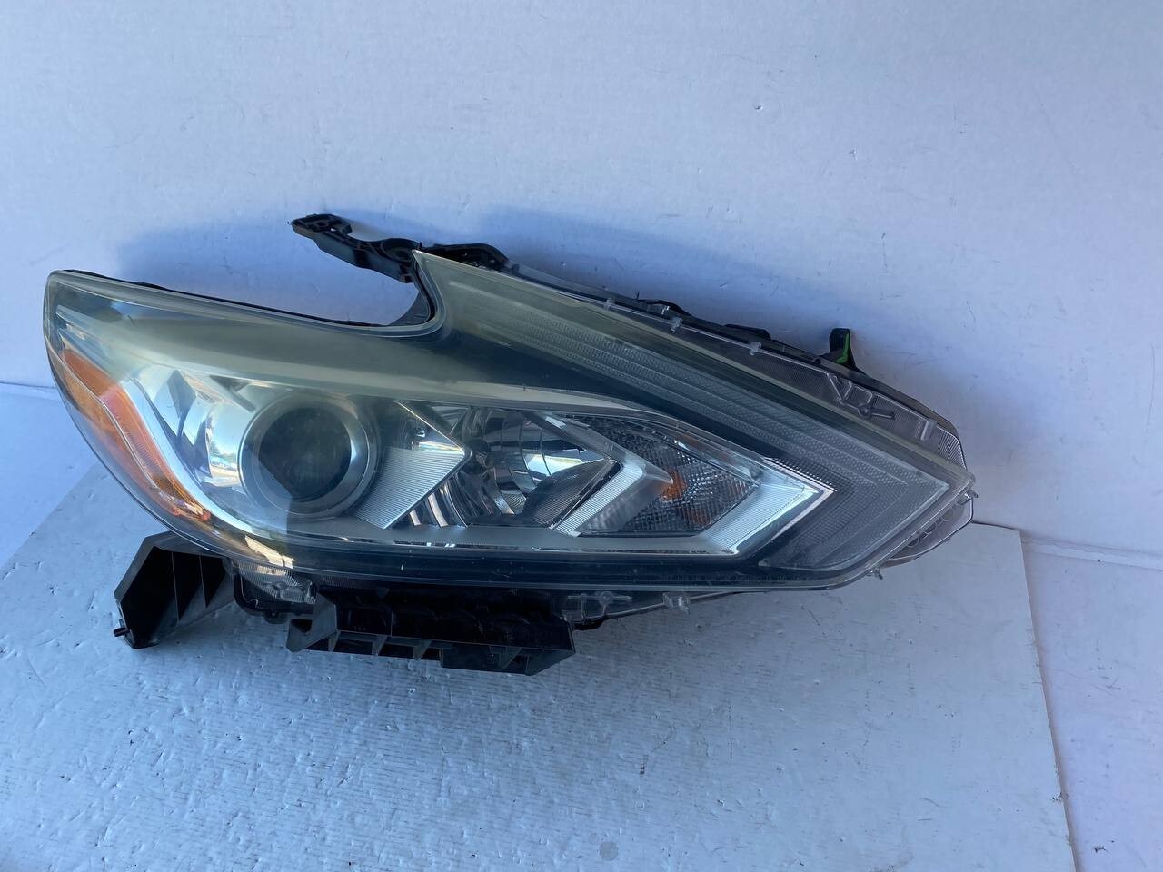 2016 2017 2018 Nissan Altima Headlight Halogen OEM Right Passenger Side ...