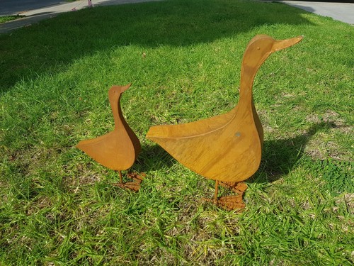 Set 2 Rusty Duck Geese Metal Garden Art Sculpture Ornament Bird Rust ...