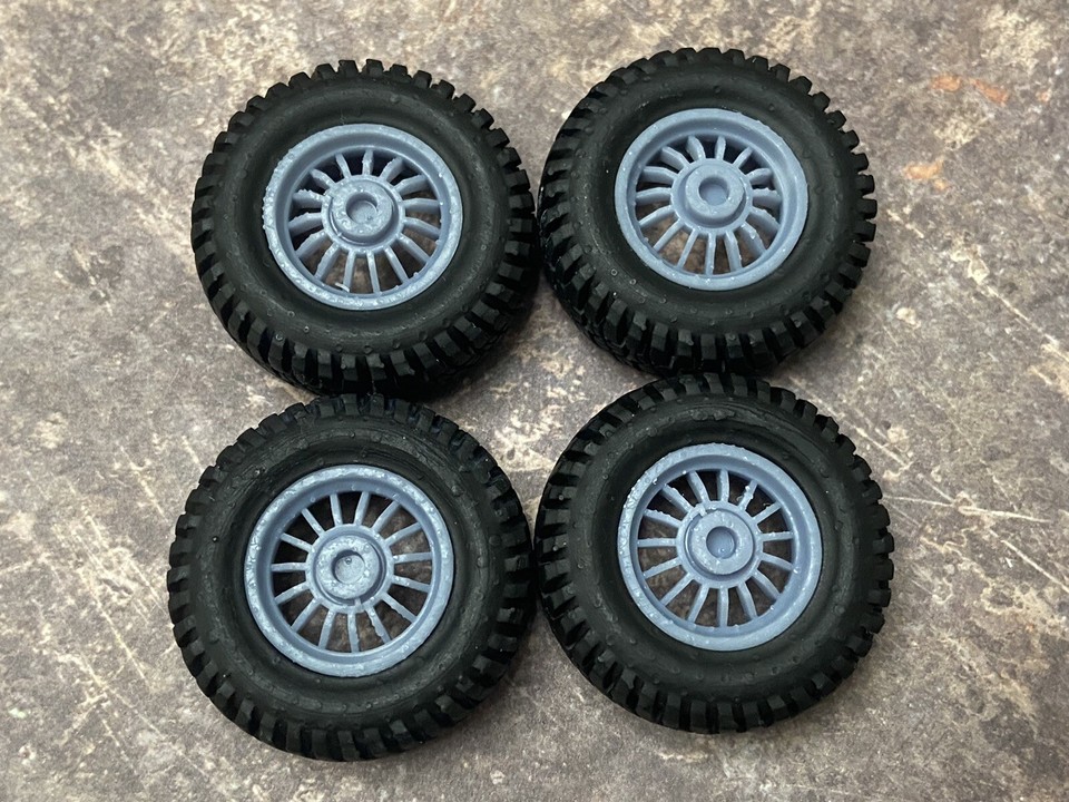 1/24 Scale: 18-Inch “Off-Road Western Cyclone” Wheels W/ Mud Tires;Jeep ...