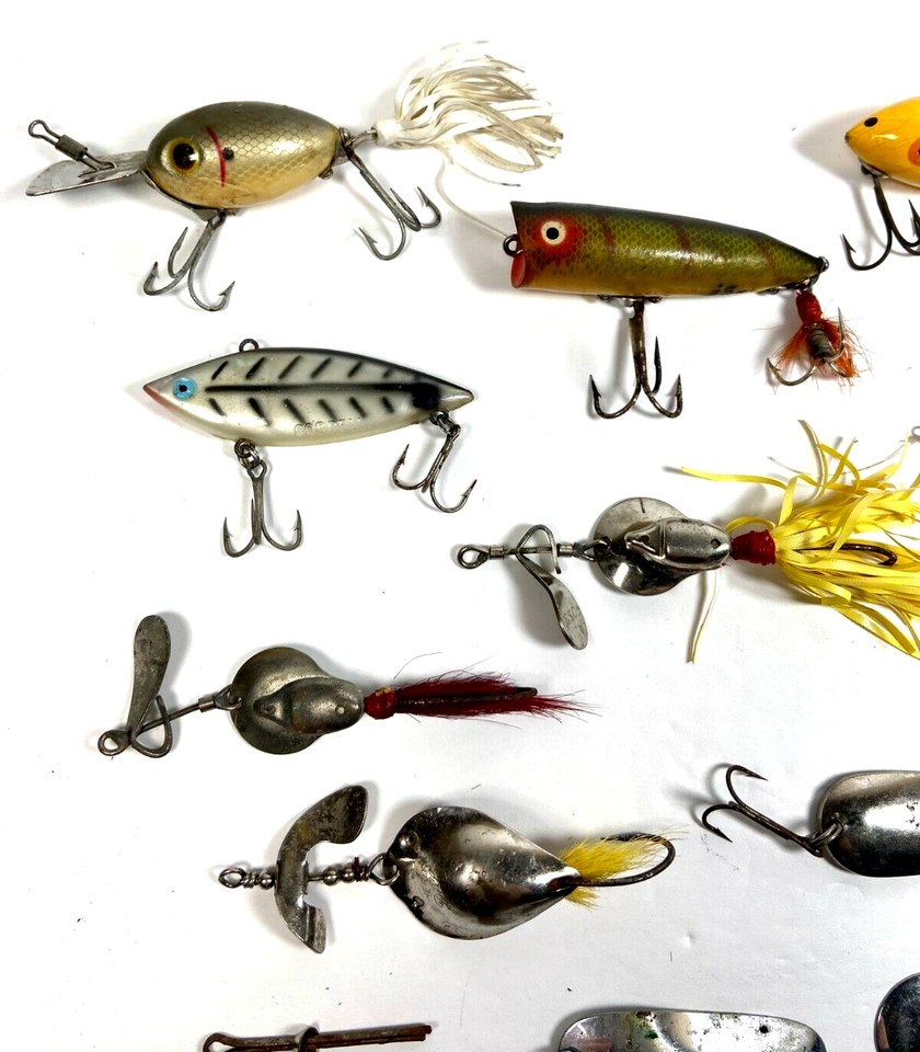 Vintage Fishing Lures & Parts Lot Chugger Bomber Dilley Cordell Arbo ...