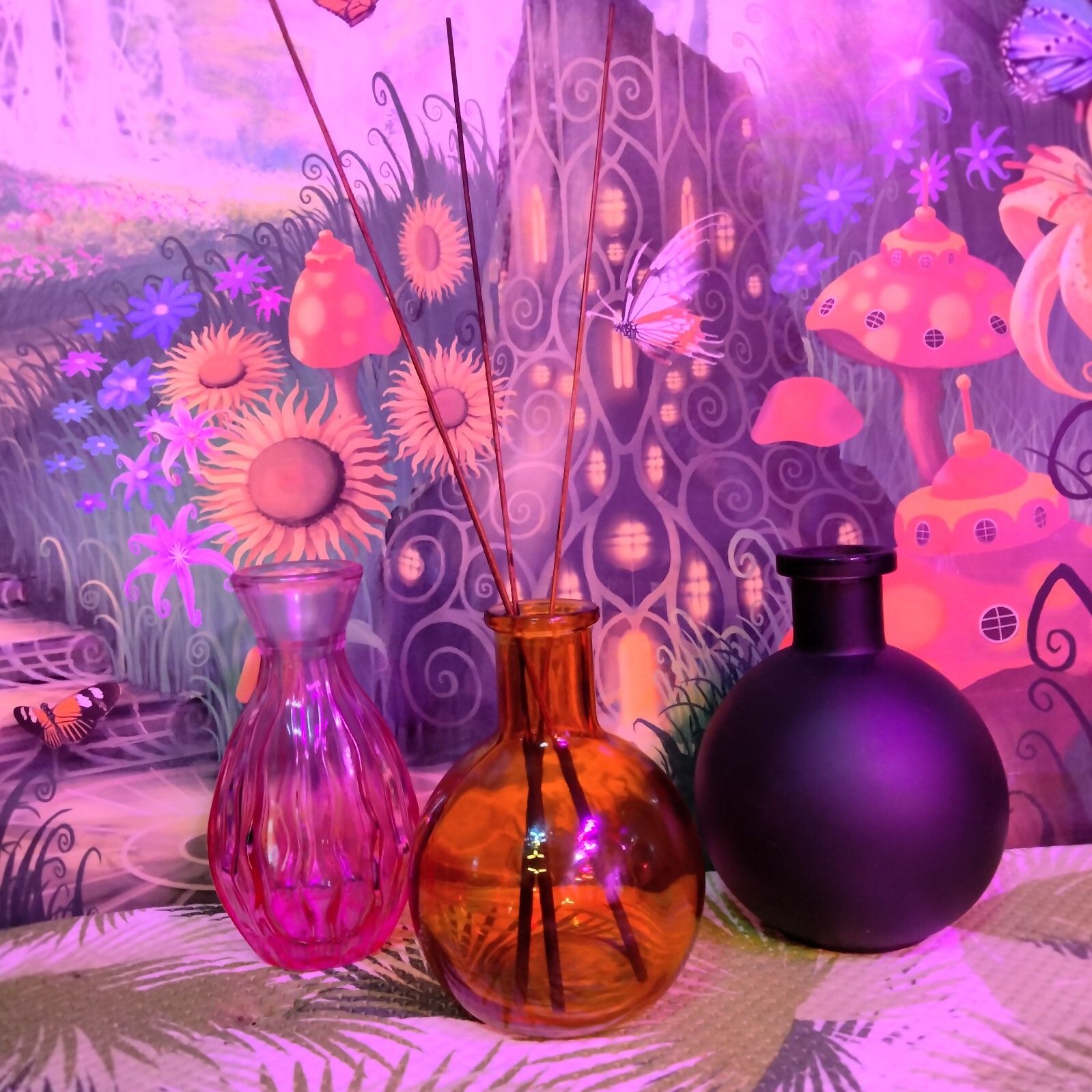 Small Ball-Shaped Transparent Orange / Amber Colored Diffuser / Bud Vase H = 4.5 | eBay