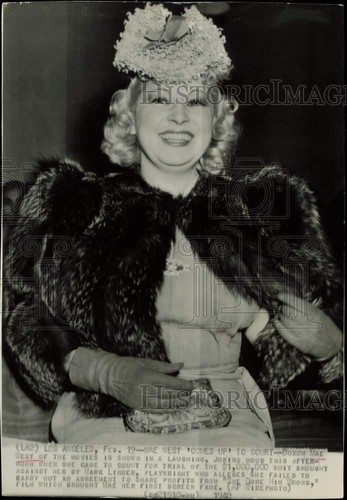 1940 Press Photo Mae West, laughing and joking, at Los Angeles court ...