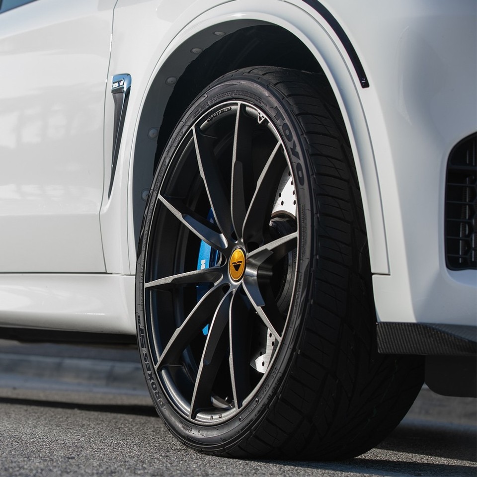 Vorsteiner Flow Forged Wheels Gold Center Caps | Set of 4 | Gold ...