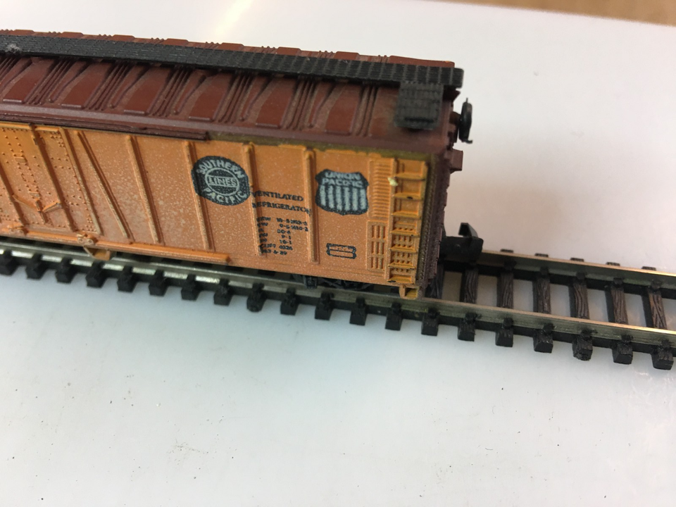 Weathered Pacific Fruit Express Box Car PFE 45898 N Scale Trains | eBay