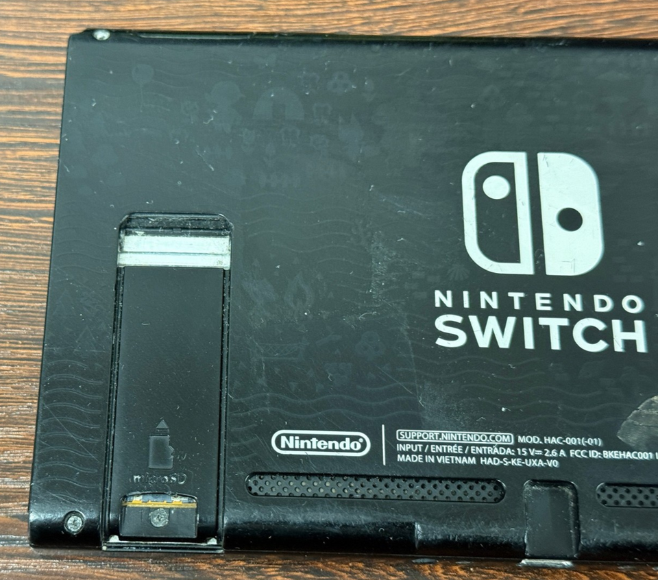 Nintendo Switch Handheld Console - Tablet Only - Turns on - Broken ...