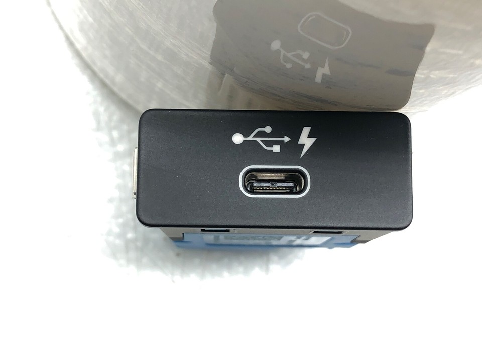 2019-2022 BMW G30 540i 530i 530e 550i USB C CHARGING PORTS OEM | eBay