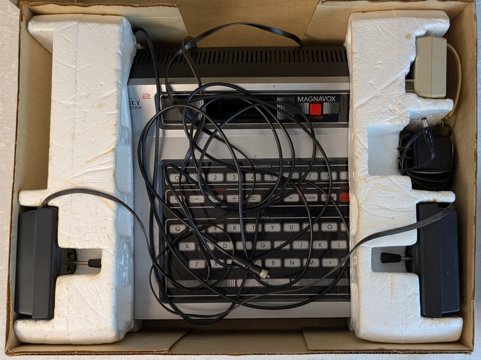 Magnavox Odyssey 2 Console Boxed w Controllers Manuals + 2 Games ...