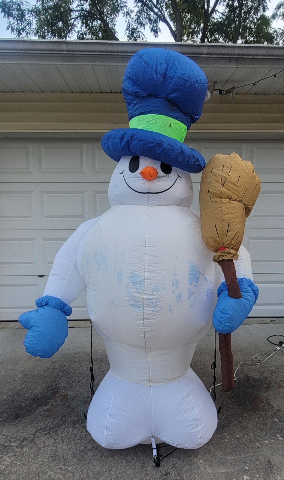 Gemmy Airblown Inflatable Snowman with Top Hat and Broom 8' Tall Parts ...