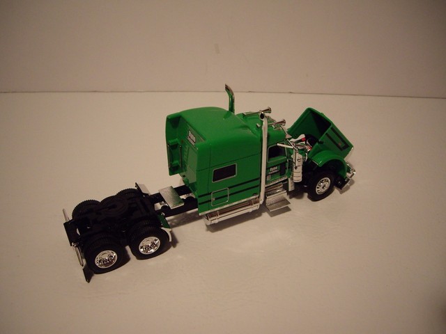 DCP 1/64 Ryno Trucking Pete 389 With 70'' Sleeper and Brenner ...