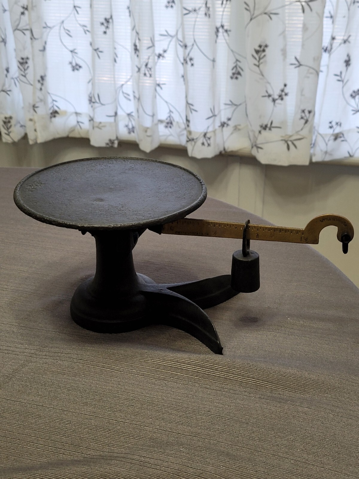Antique, Primitive CHICAGO SCALE CO. LITTLE DETECTIVE CI 2-Toe Crows ...