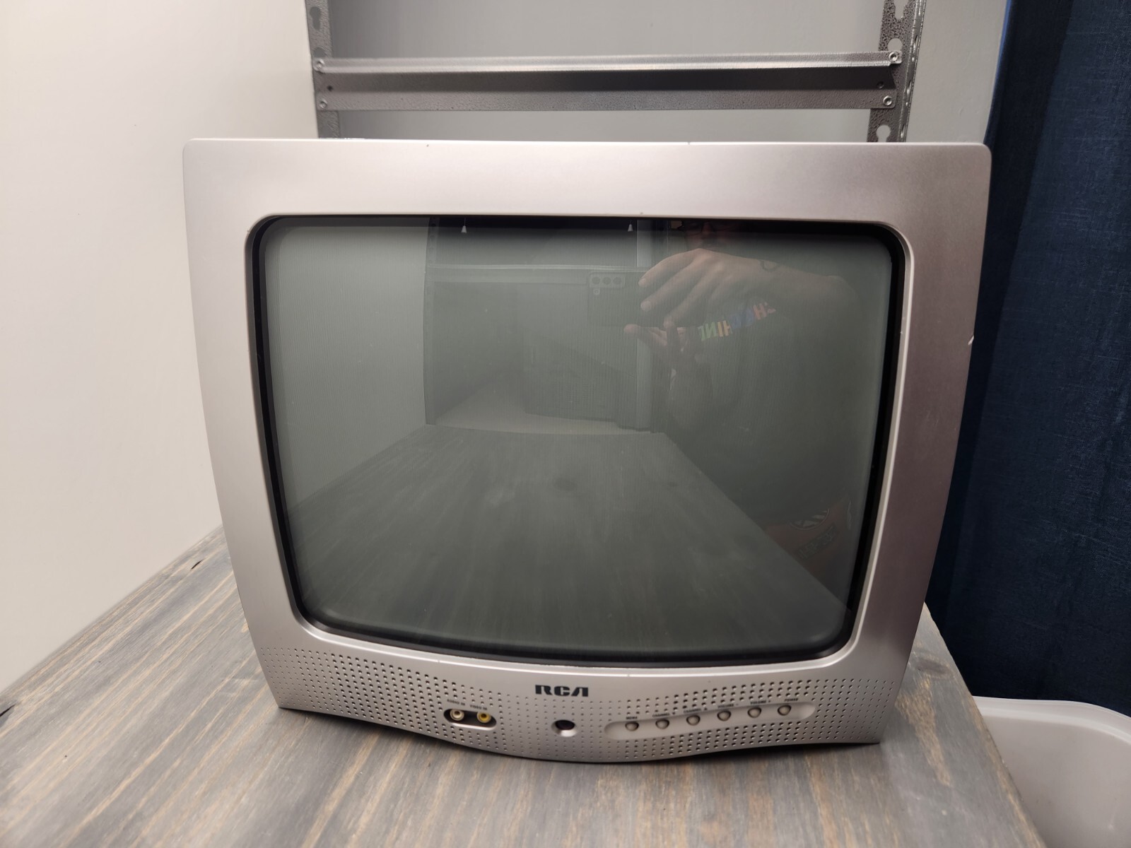 2001 RCA E13320 13" Retro Gaming CRT TV Television - Tested Working No ...