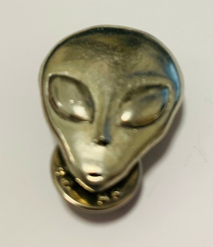 ALIEN HEAD UFO SILVER PEWTER PIN BADGE BROOCH LAPEL RED GIFT BOX ...
