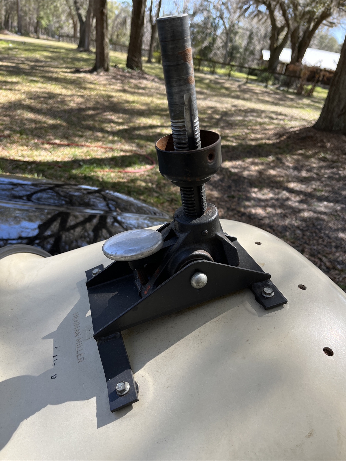 Seat Hip Pivot Mounting Bracket Parts Genuine Herman Miller Bracket ...