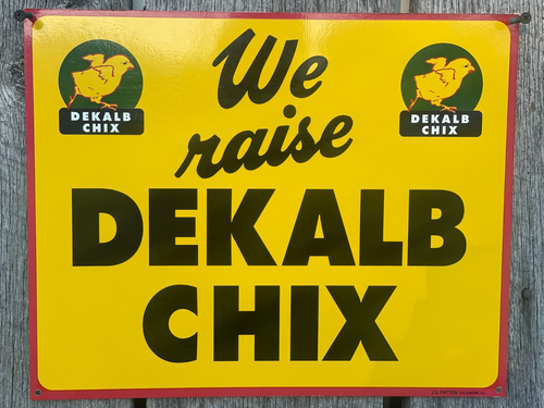 VINTAGE 1950s WE RAISE DEKALB CHIX FEED SEED 14" METAL FARM SIGN J.V ...