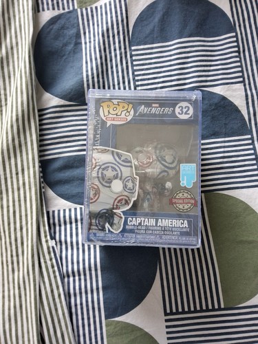 Funko Pop! Avengers: Captain America #32 Art Series Figure with ...