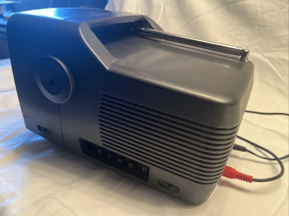 ACTION 5” PORTABLE COLOR TV AM/FM RADIO MINI CRT MONITOR W/ BOX 2000s ...