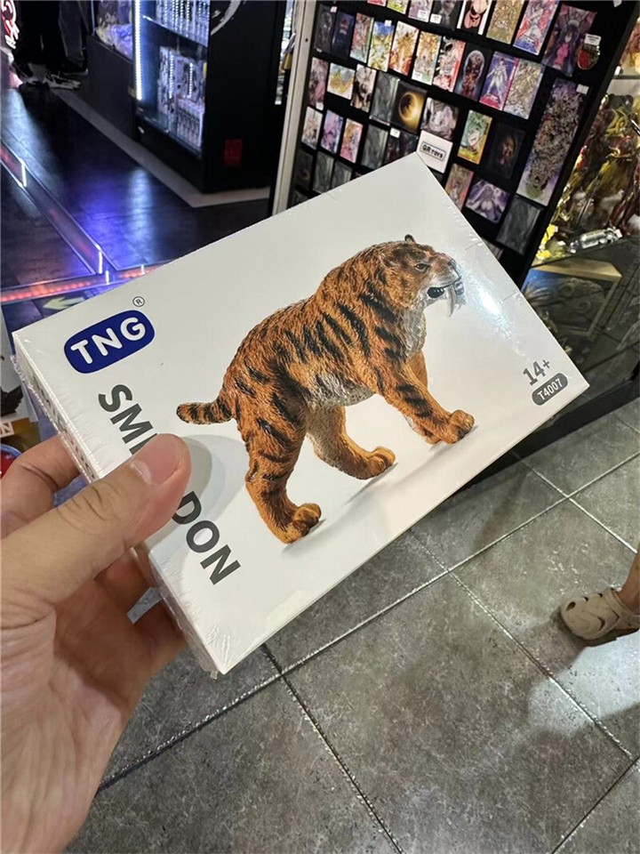 TNG Smilodon Jurassic World Prehistoric Animal Figure 1/16 GK Model New ...