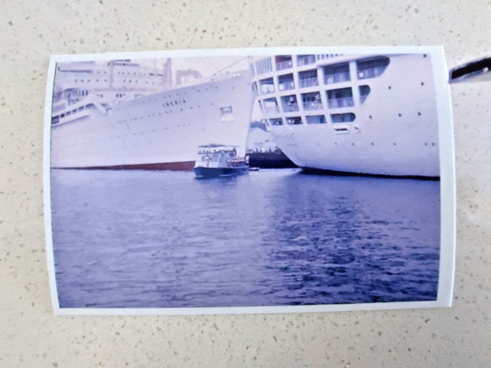 1970 original P&O SS Oriana dinner menu & cruise log DATED & signed by ...