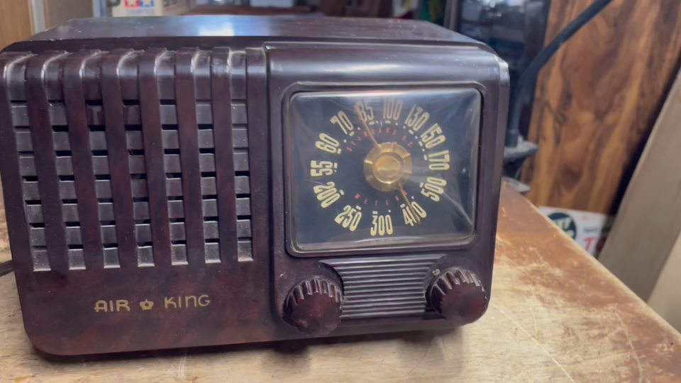 1940's AIR KING MODEL 4705 Tube Radio WW2 Tuner Bakelite Working | eBay