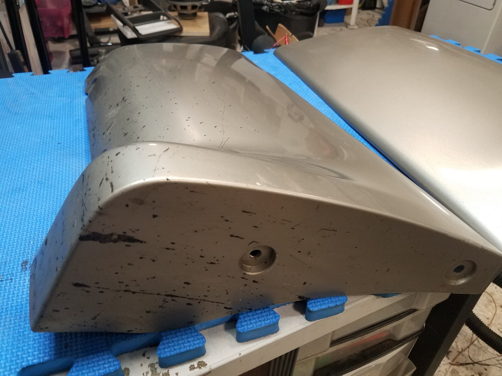 2001 - 2006 GMC Yukon Denali XL Lower Rear Quarter Moldings Trim PAIR R ...