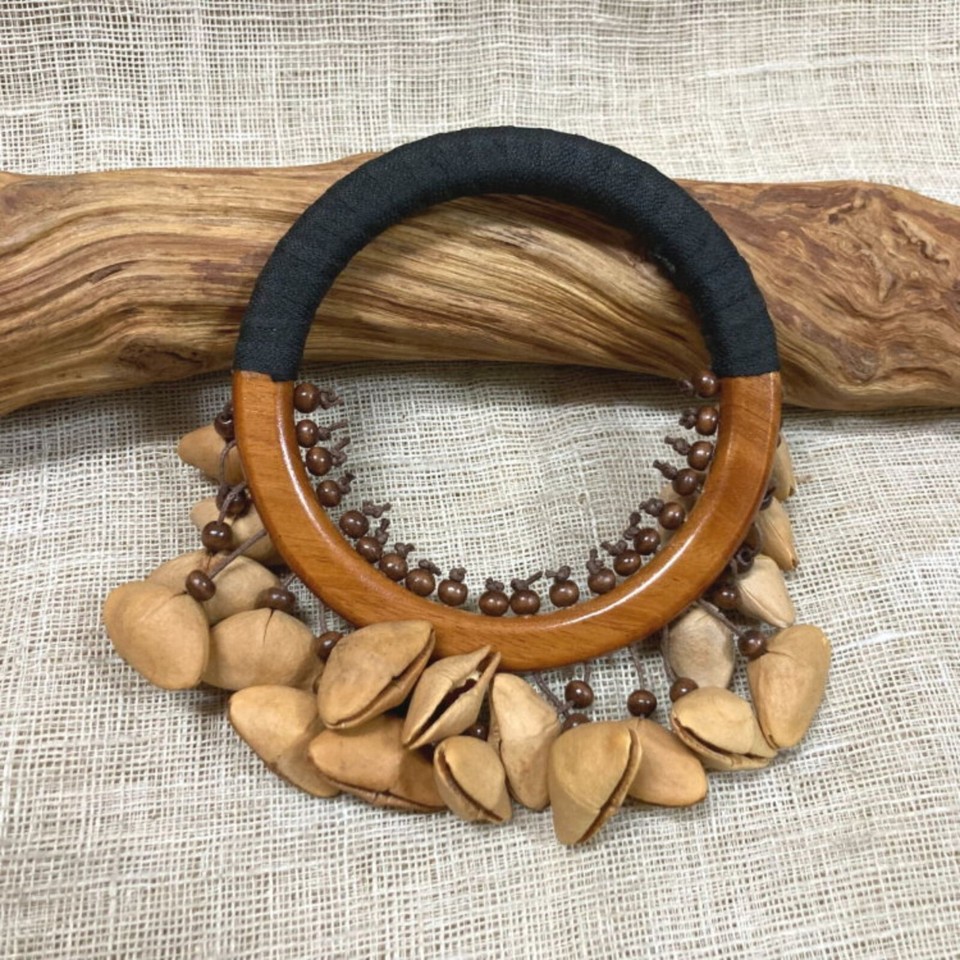 Hand Musical Shaker Seeds Pods Rattle Tribal Aboriginal Instrument ...