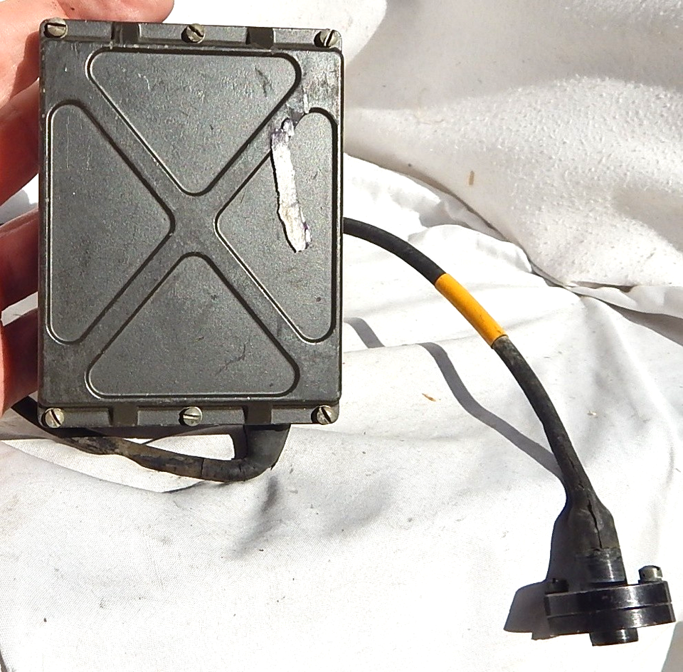 USN, USMC, USAF Pilot & Crew Hand Held Survival Radio Type RT-285/URC ...