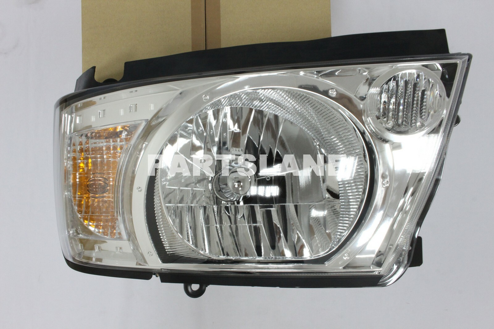 26060-vd300 Nissan Lamp Assy-lh 26060VD300 Genuine OEM Part for sale ...