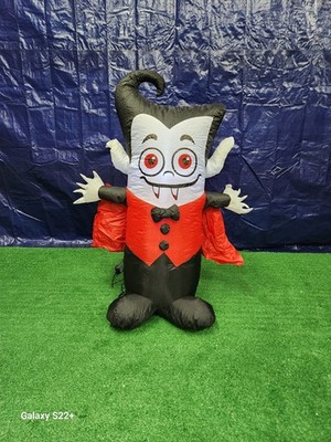 4ft Gemmy Airblown Inflatable Prototype Vampire with Red Cape #224448 ...